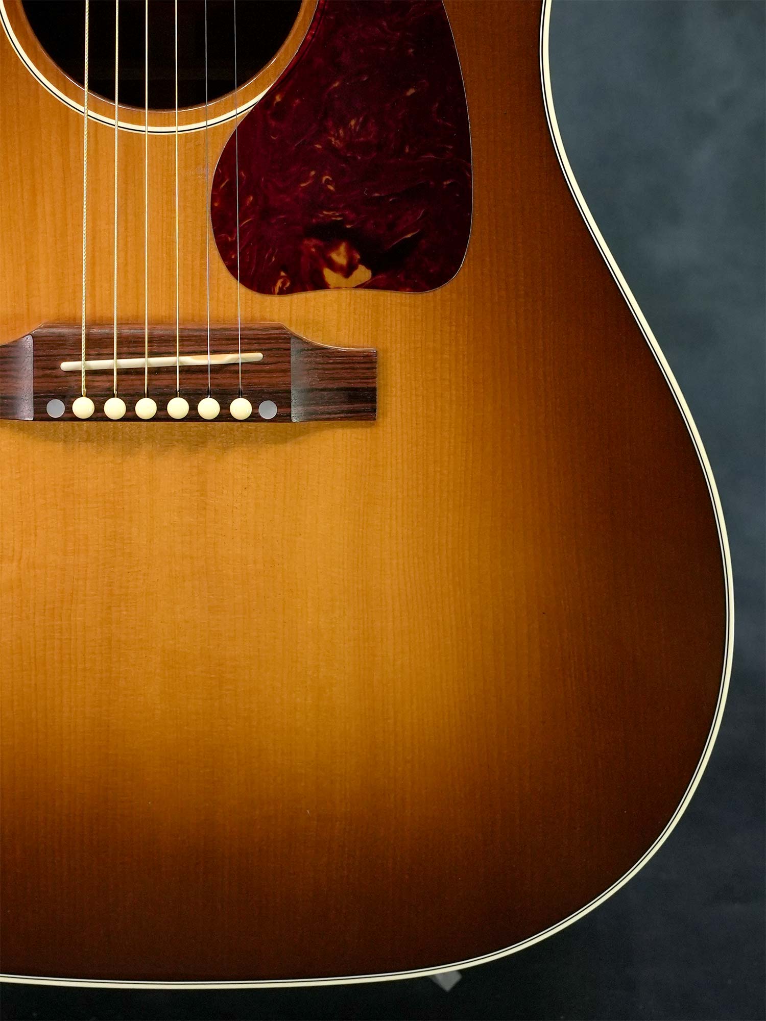 Gibson J-45 Red Spruce Honey Burst